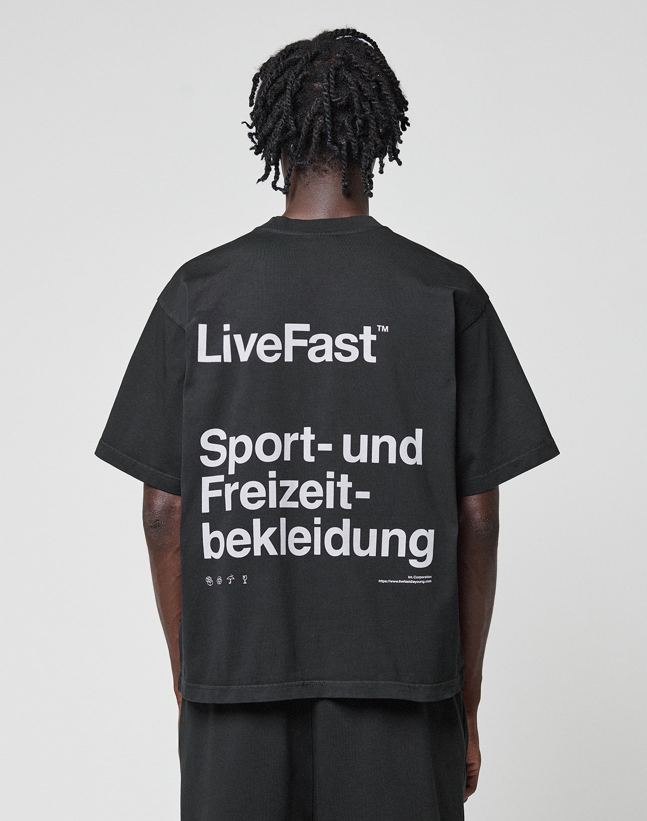 LIVE FAST DIE YOUNG – Authentic Streetwear by LFDY